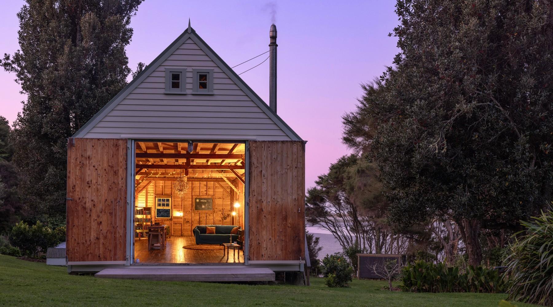 Barnie | Canopy Camping Escapes